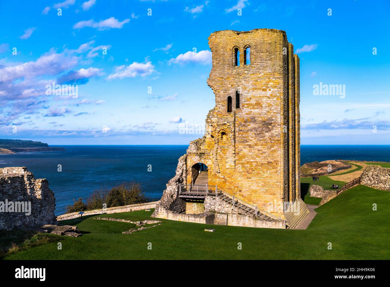 SCARBOROUGH CASTLE (1150) SCARBOROUGH ENGLAND UNITED KINGDOM Stock ...