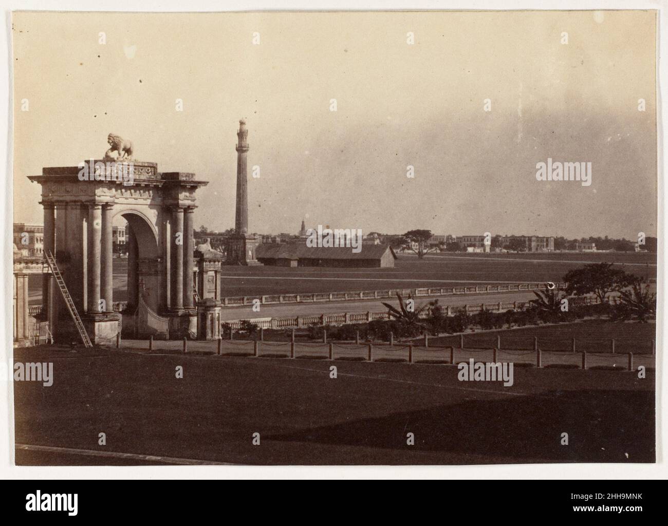 [View of Chowringhee from Government House, Calcutta] 1858–61 John ...