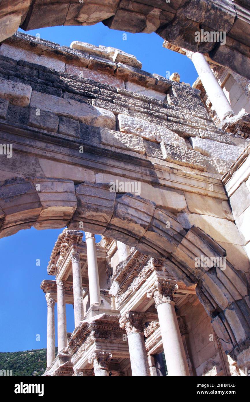 Library celsus ancient greek roman empire hi-res stock photography and ...