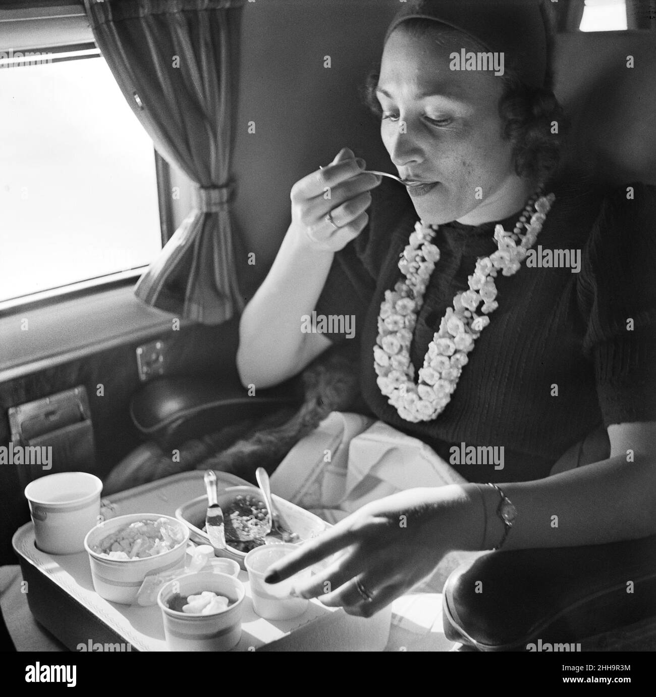 American airlines flight attendant hi-res stock photography and images ...