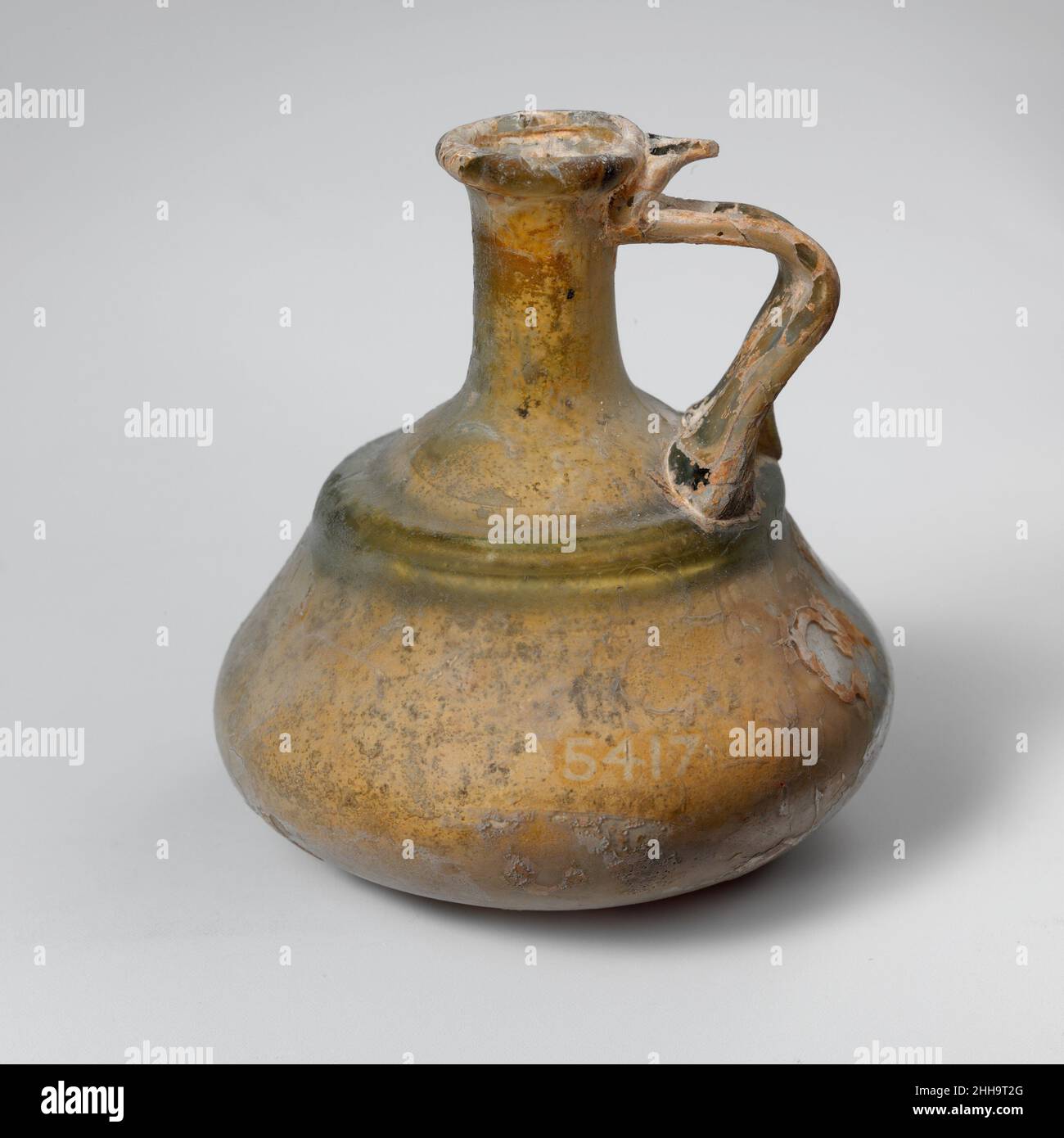 Backward projection hi-res stock photography and images - Alamy