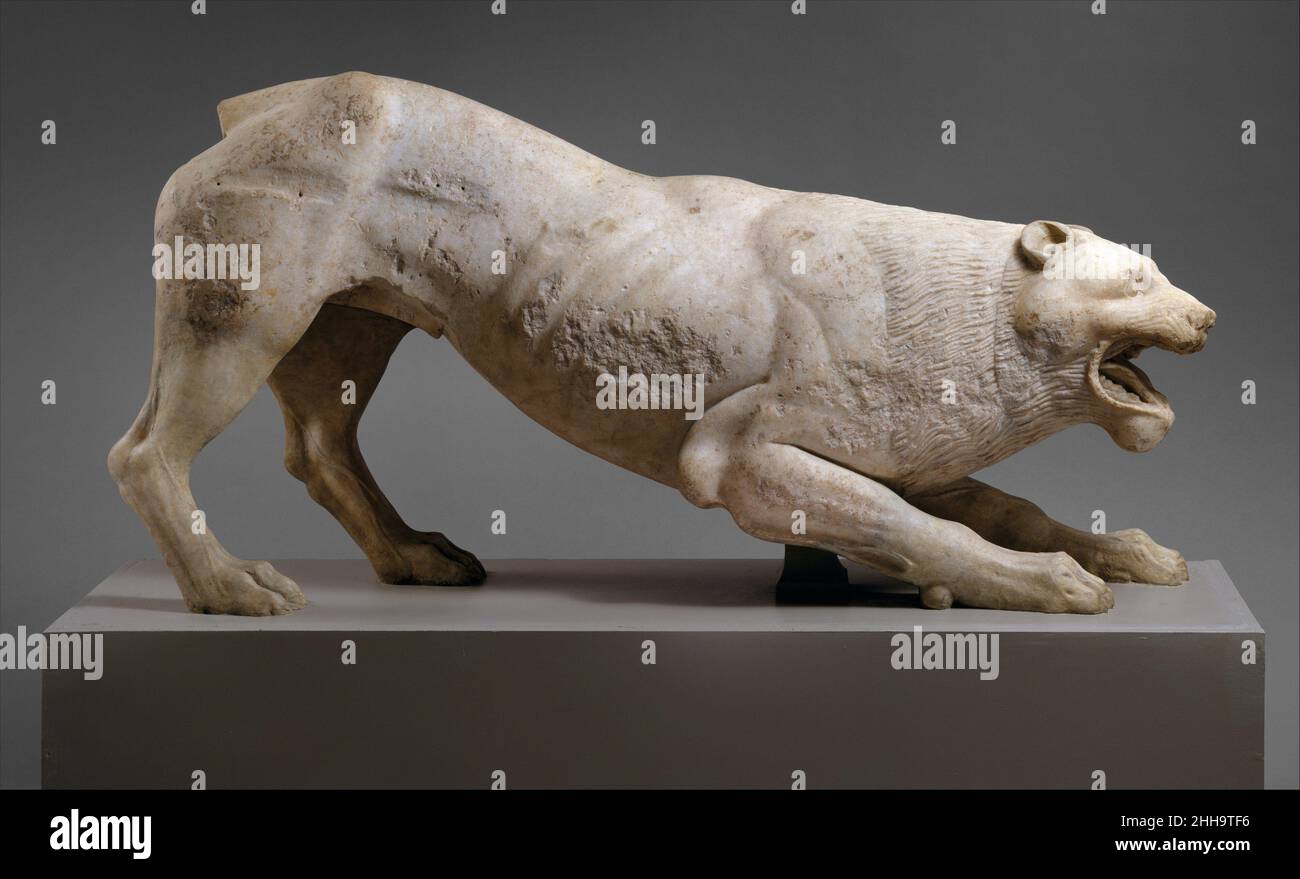 Lion statue monumental tomb hi-res stock photography and images - Alamy