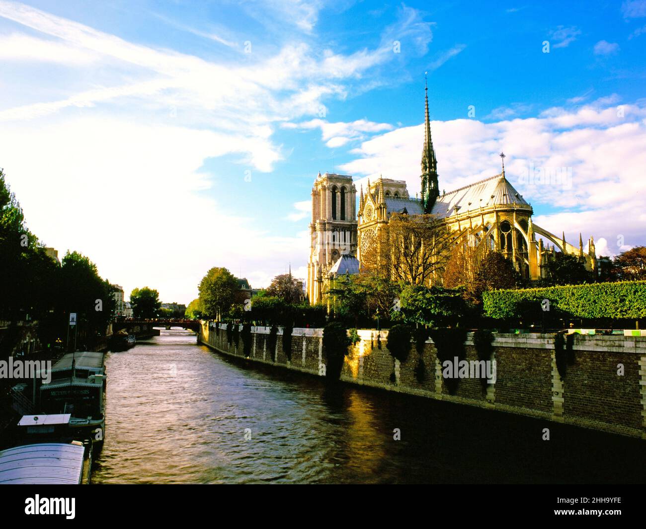 Parisian gothic architecture hi-res stock photography and images - Alamy