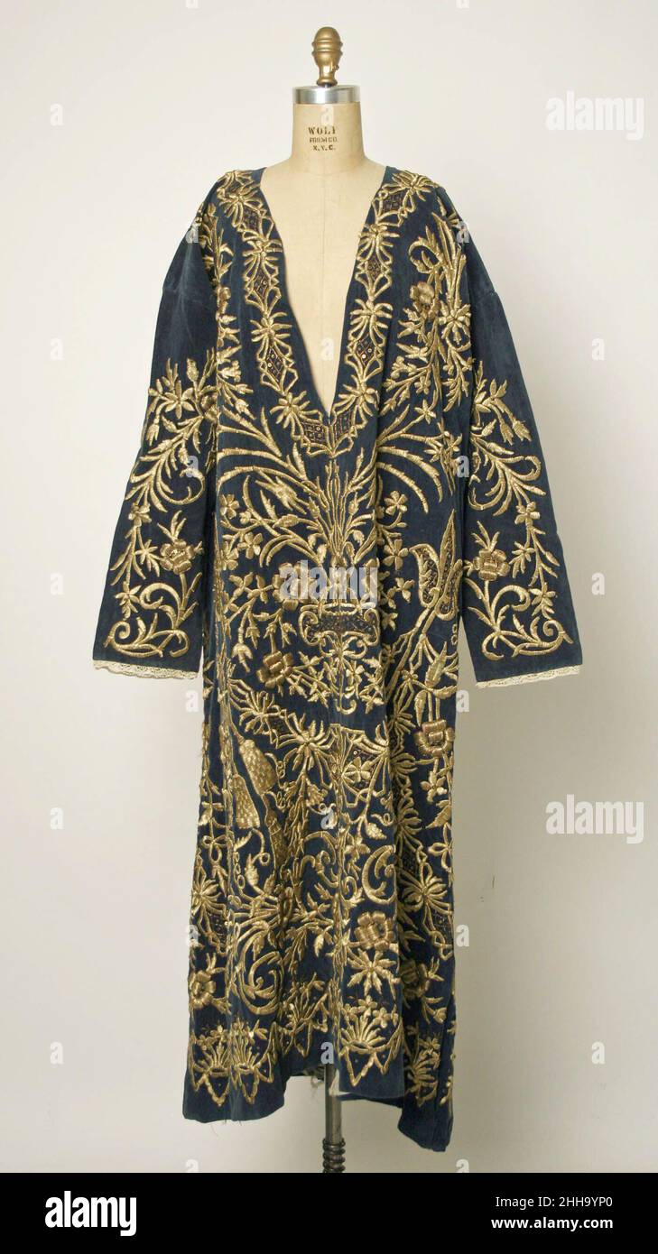 Revealing dress hi-res stock photography and images - Alamy