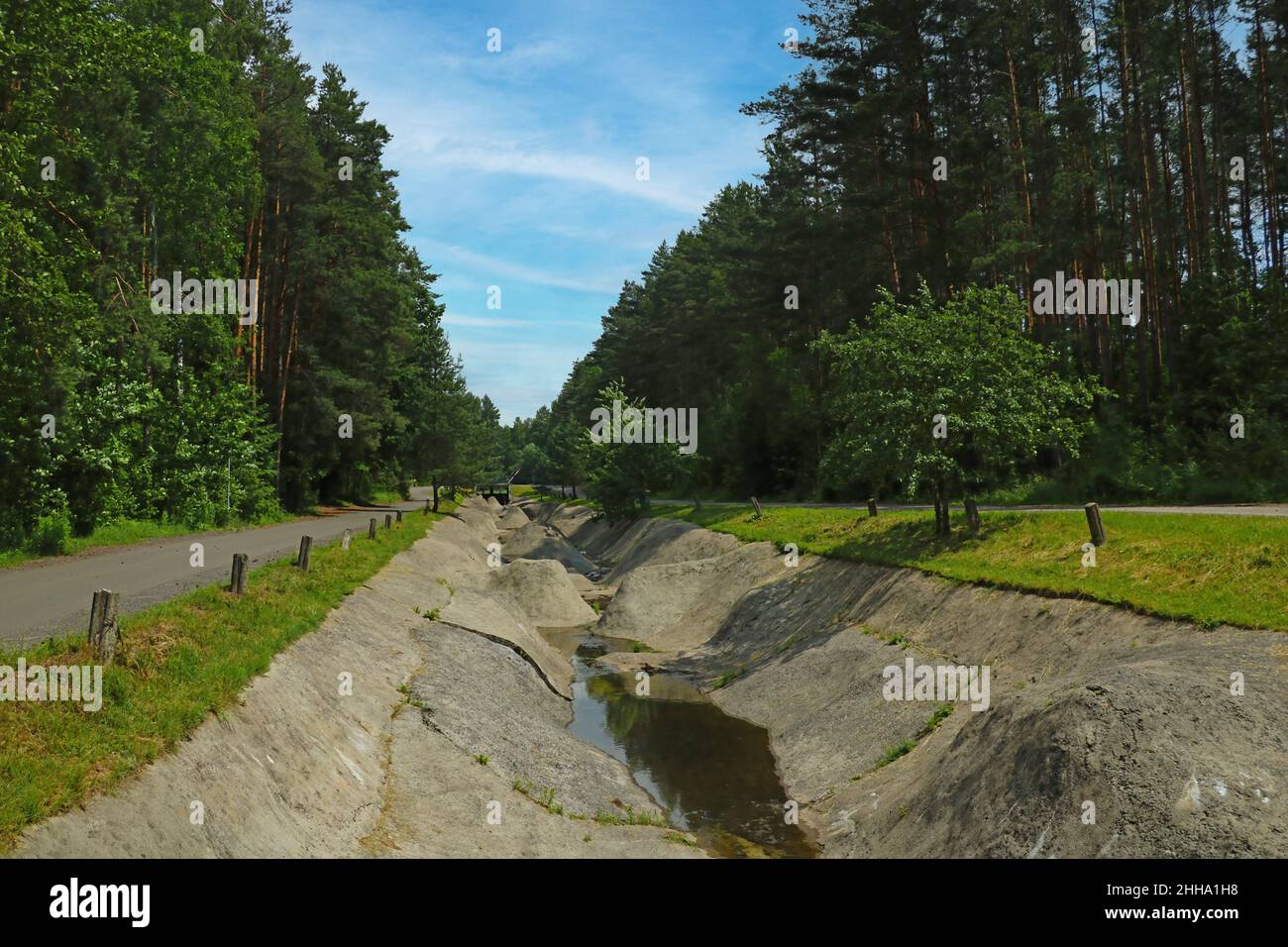Artificial water channel hi-res stock photography and images - Alamy