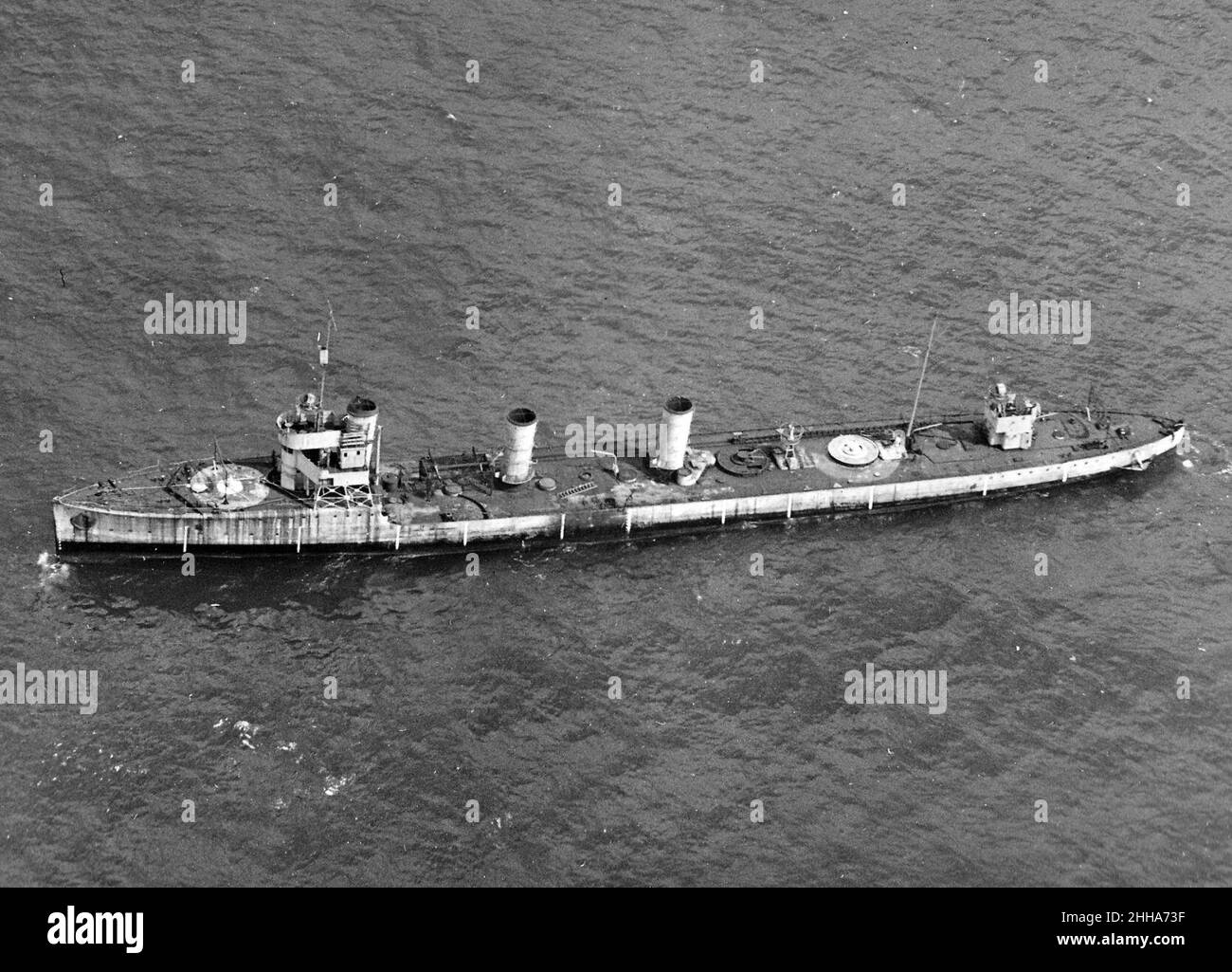 Target ship hi-res stock photography and images - Alamy