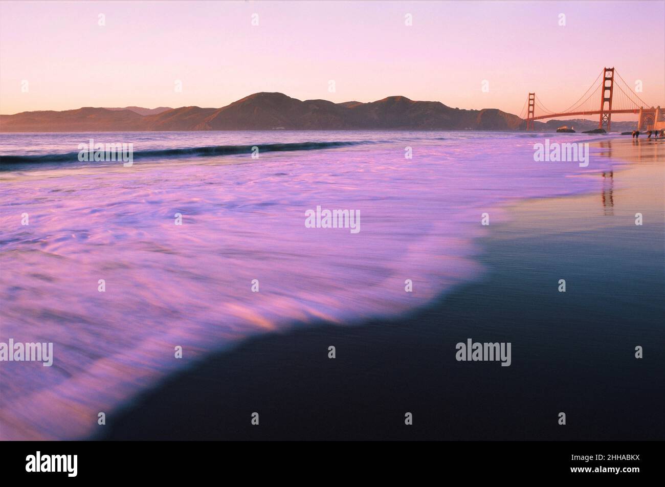 Golden Gate Bridge and Pacific Ocean at sunset Stock Photo - Alamy