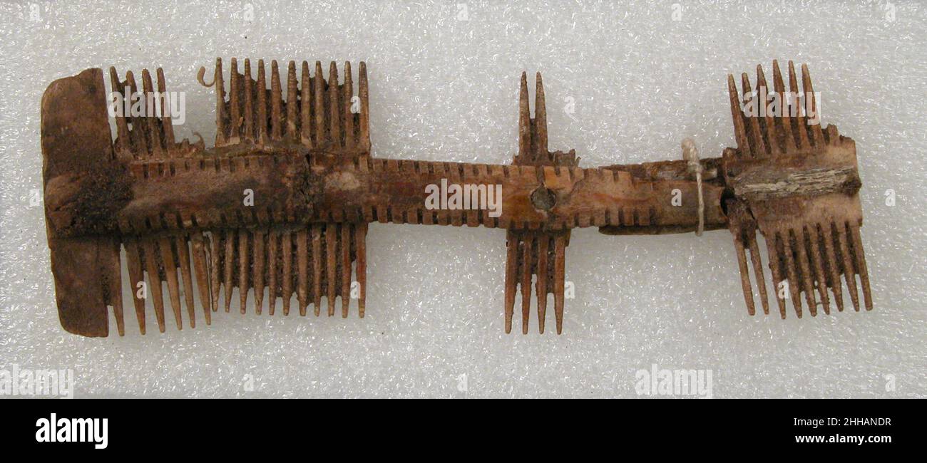 Medieval hair comb hi-res stock photography and images - Alamy