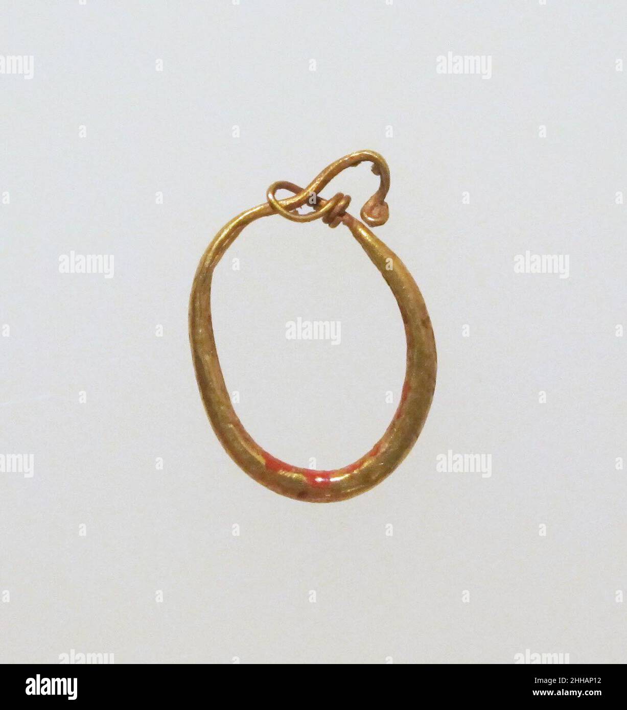 Earring loop type hi-res stock photography and images - Alamy