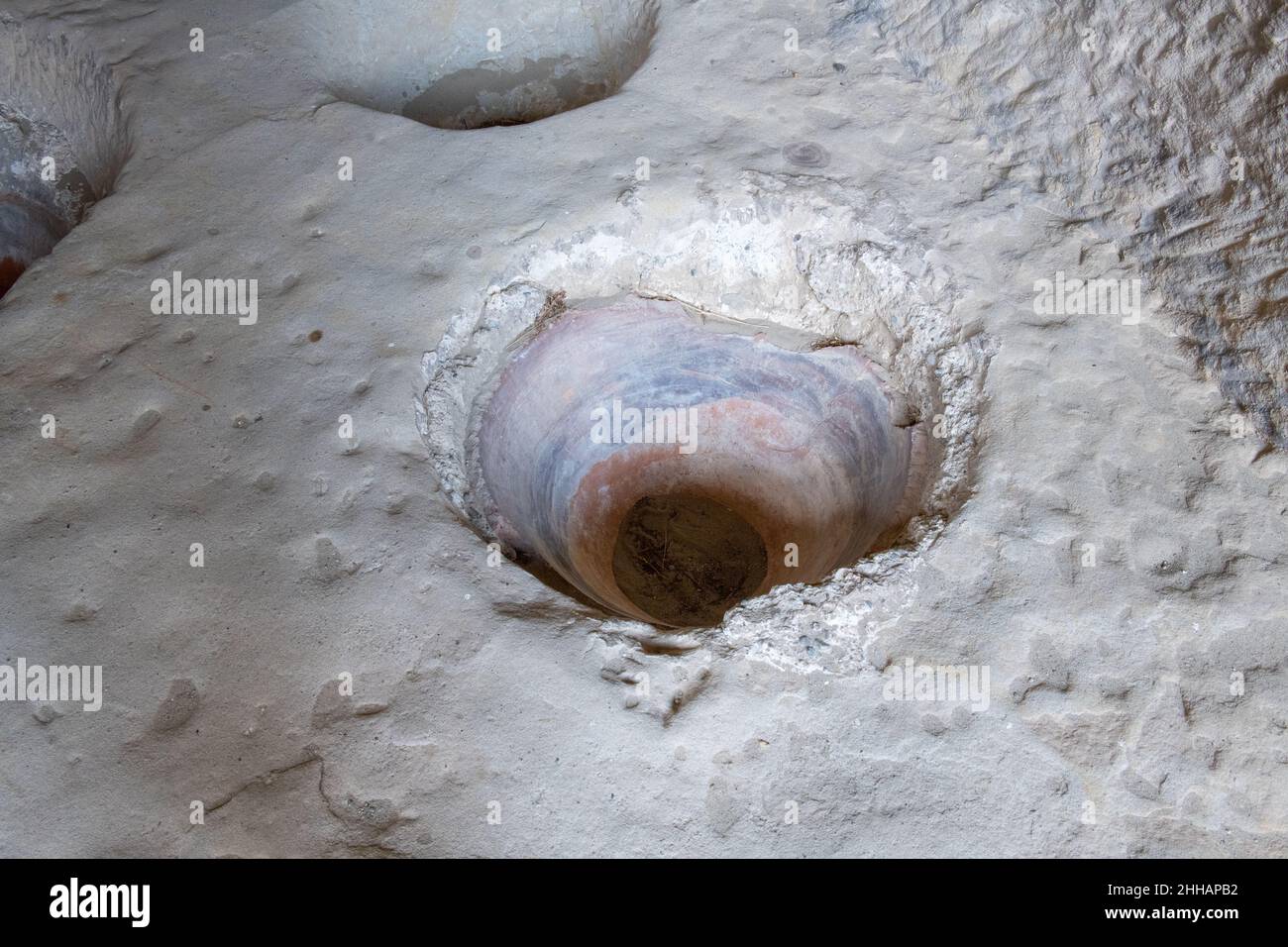 well for water in a cave in Uplistsikhe in Georgia Stock Photo - Alamy