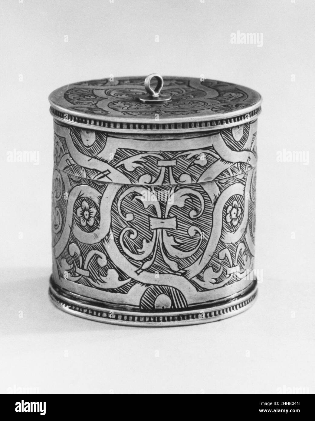 Salve pot hi-res stock photography and images - Alamy