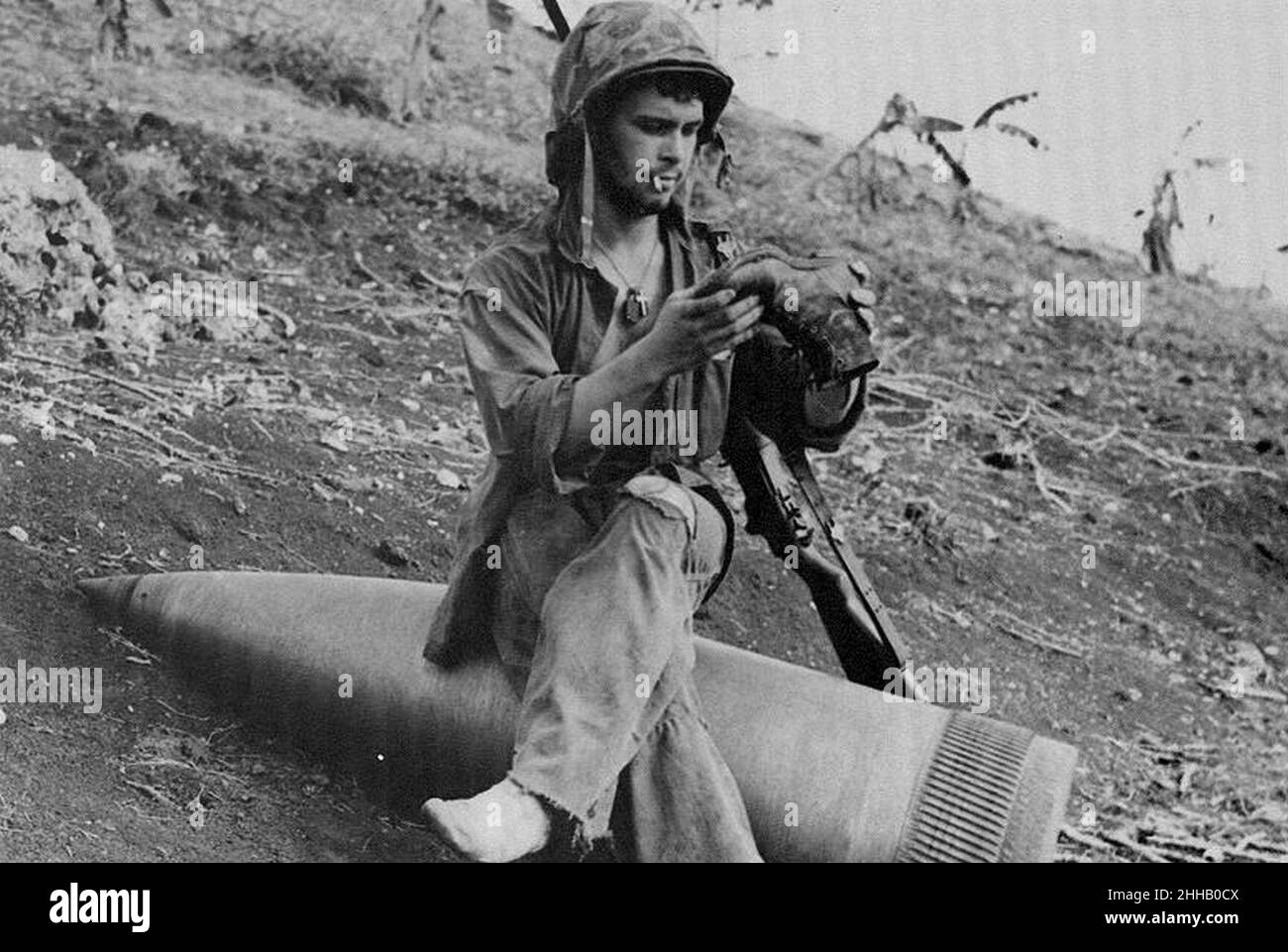 Naval shell hi-res stock photography and images - Alamy