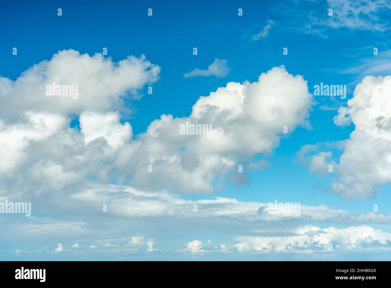 [blue sky] [white clouds] hi-res stock photography and images - Alamy