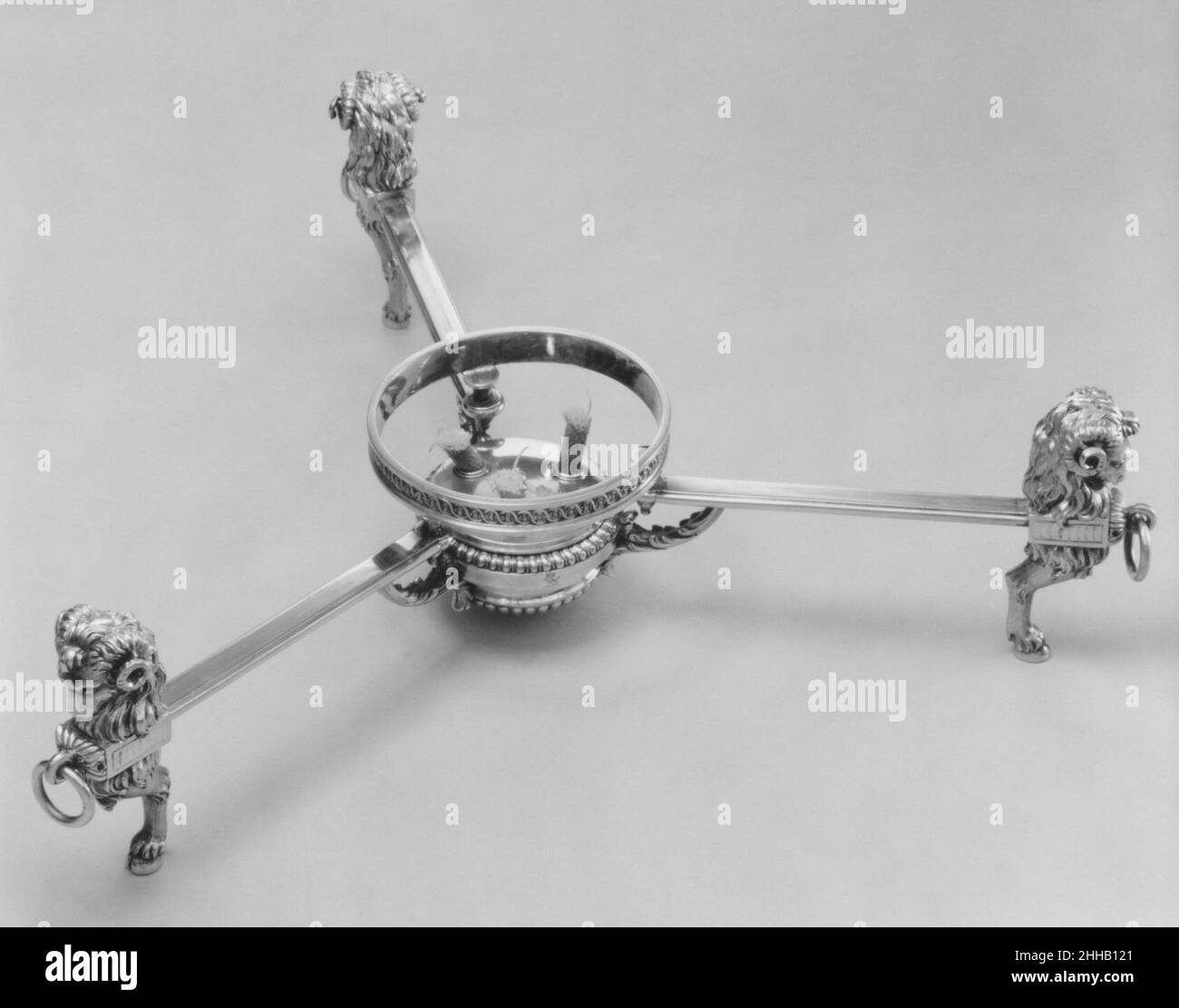Tripod dish Black and White Stock Photos & Images - Alamy