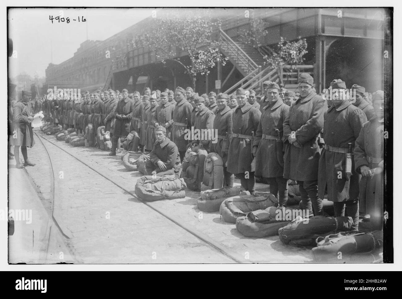 Soldiers of the 32nd Infantry Division Stock Photo - Alamy