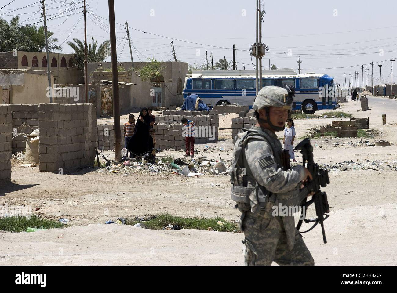 Soldiers Patrol Basra Streets Stock Photo - Alamy