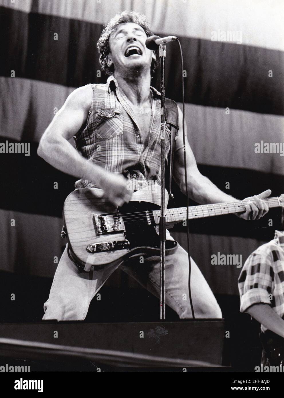 Bruce Springsteen performs on stage circa 1984 Credit: Ron Wolfson ...