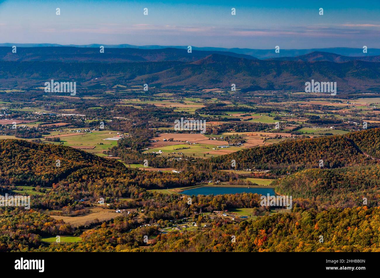 The Shenandoah Valley in Autumn, Shenandoah National Park, Virginia ...