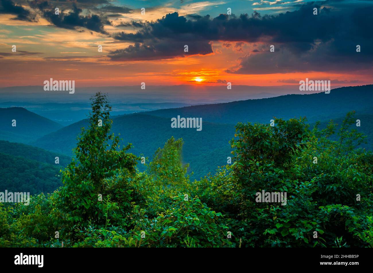 Blue Ridge Mountain Sunset, Shenandoah National Park, Virginia, USA ...