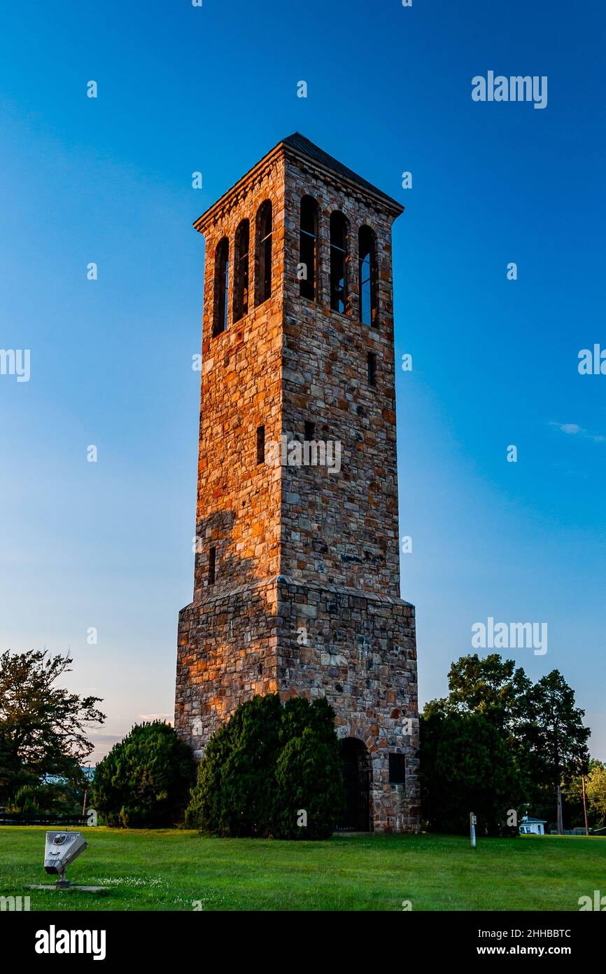 Singing tower hi-res stock photography and images - Alamy