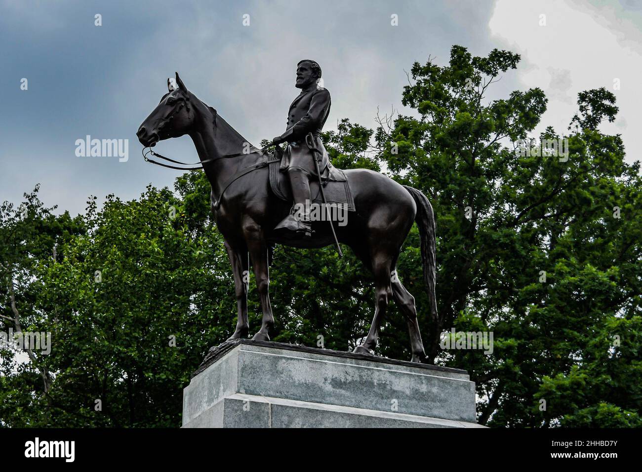 Robert E Lee at Gettysburg, The State of Virginia Monument, Gettysburg ...