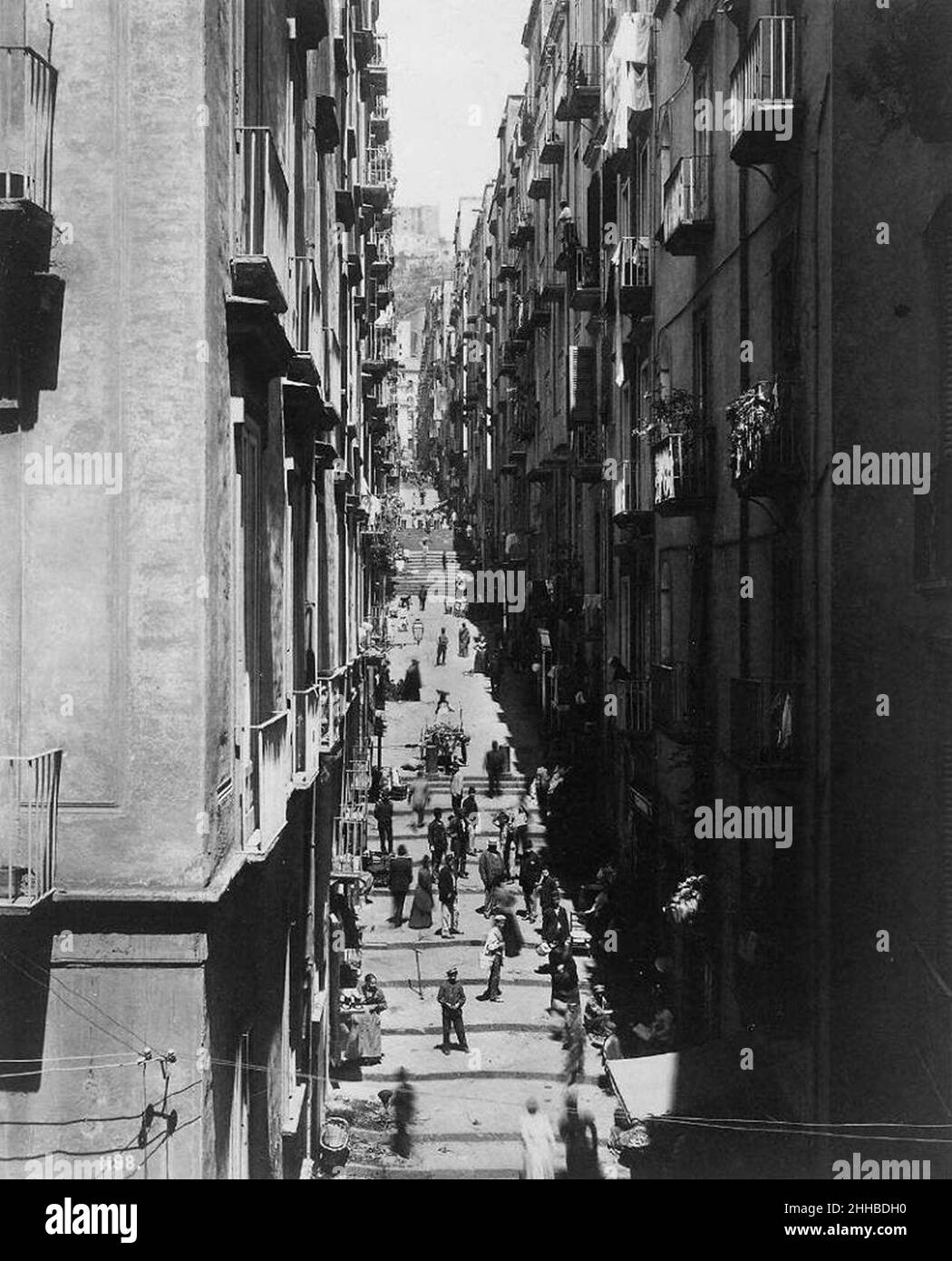 Napoli gradoni di chiaia hi-res stock photography and images - Alamy