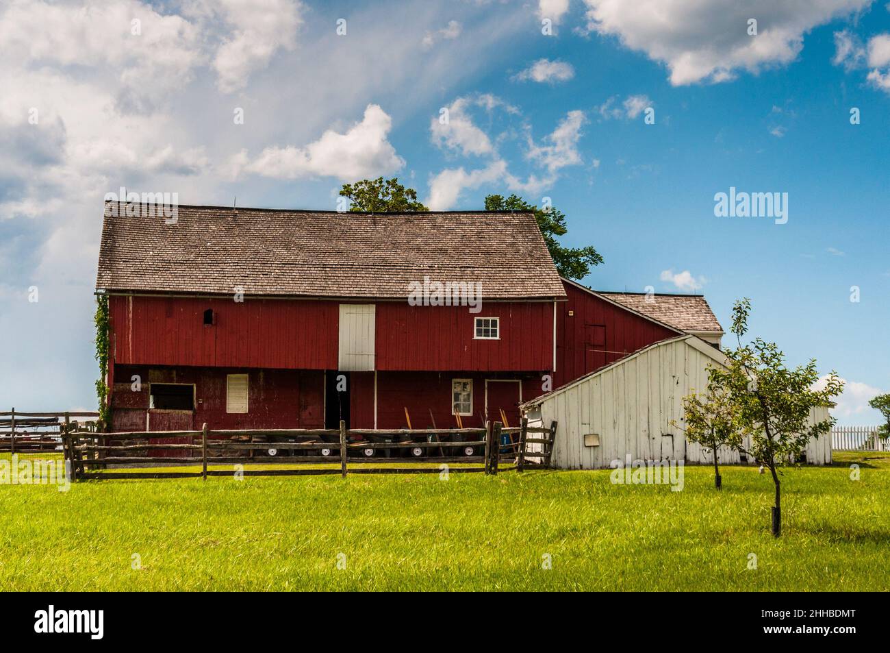 Gettysburg Battlefield Farm on a Beautiful Summer Day, Gettysburg ...