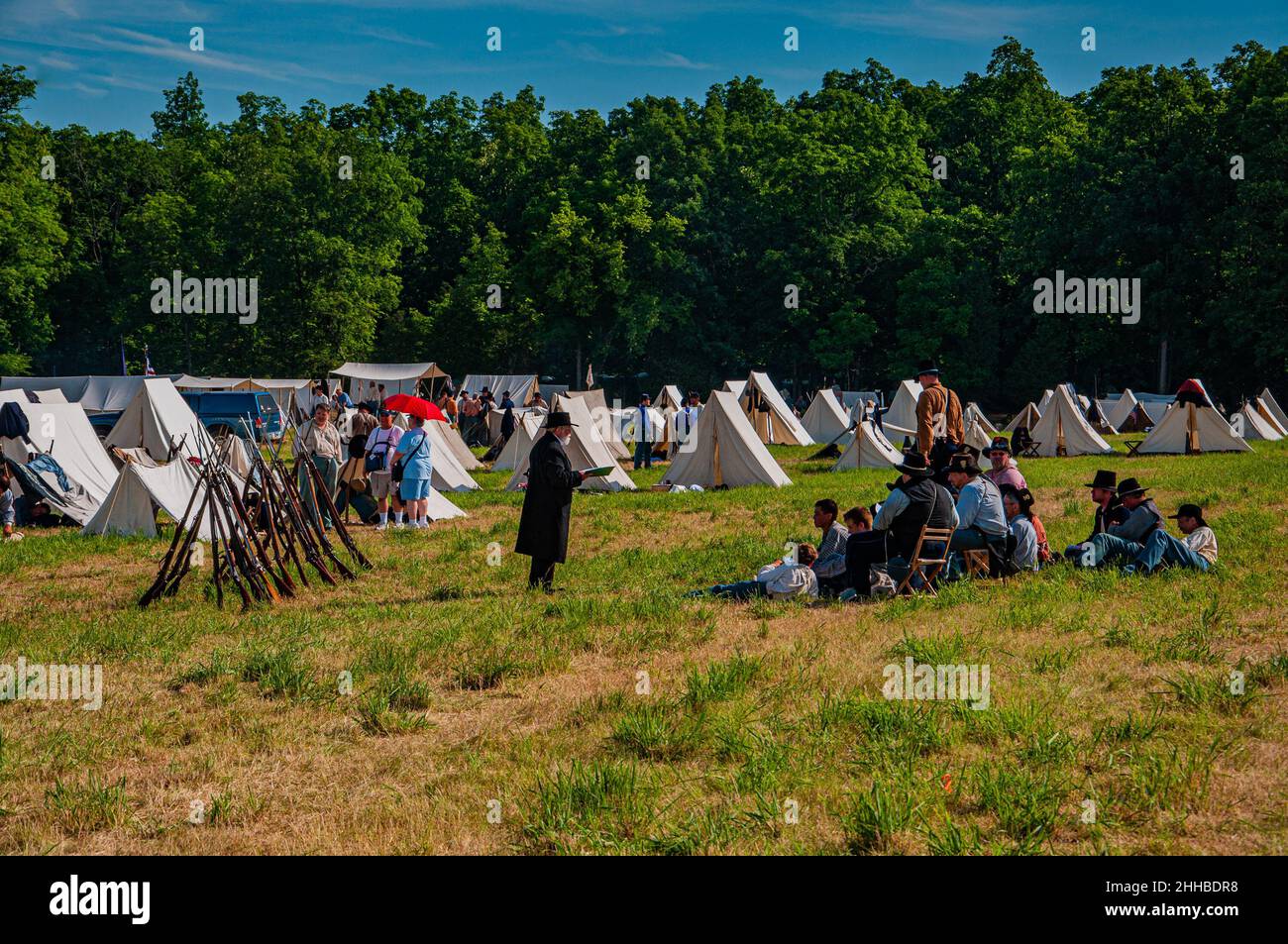 Religious Service and Stacked Rifles, Gettysburg 150th Reenactment ...