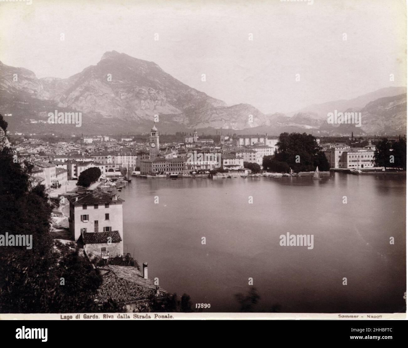Sommer, Giorgio (1834-1914) - n. 17890 - Lago di Garda. Riva dalla ...