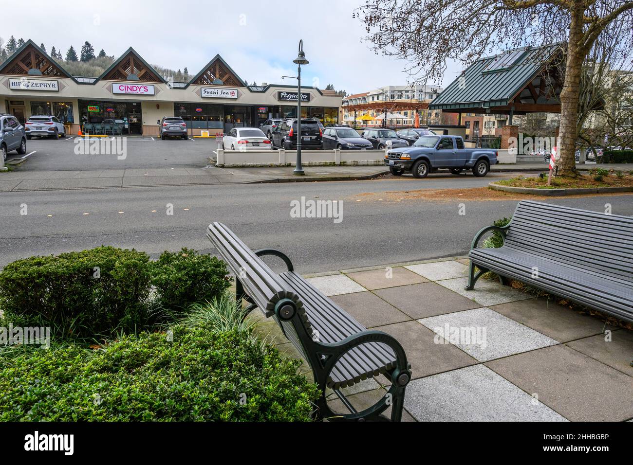 MERCER ISLAND, WA, USA – JANUARY 22, 2022: Downtown Mercer Island ...
