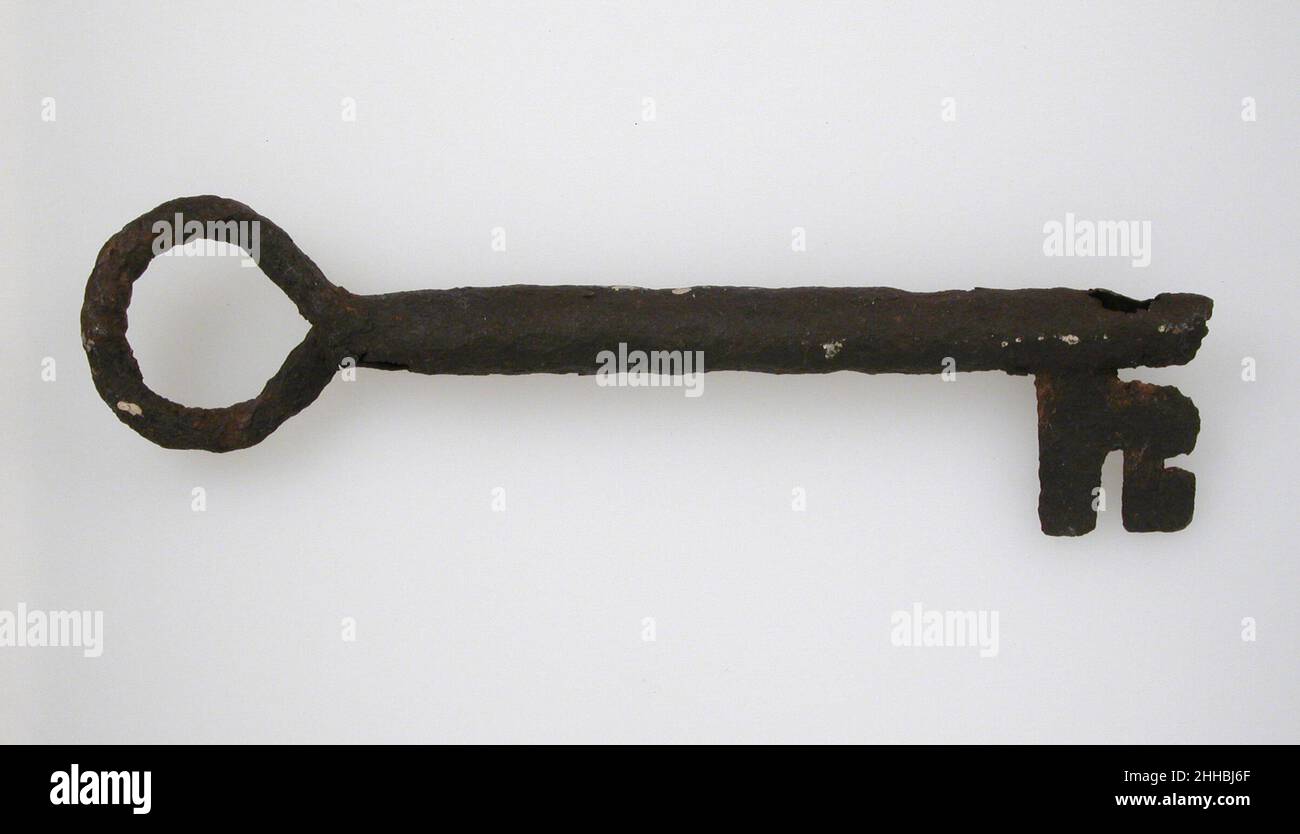 Medieval locking mechanism hi-res stock photography and images - Alamy