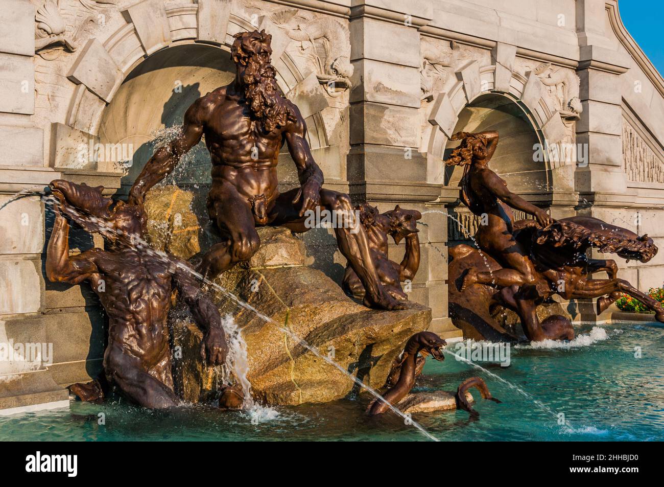 Photo of Statues in front of the Thomas Jefferson Building, Library of ...