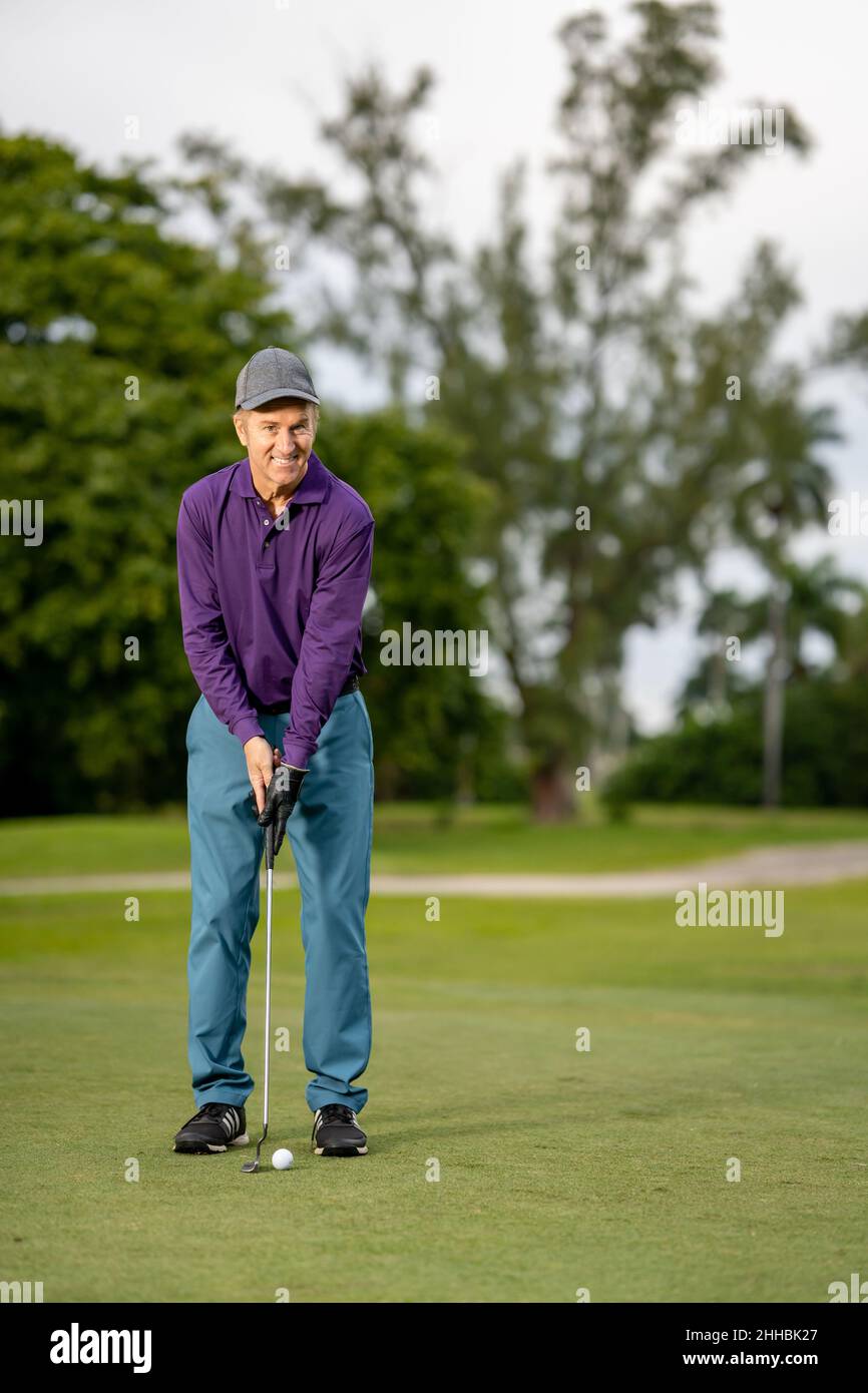 Guy golfer hi-res stock photography and images - Alamy