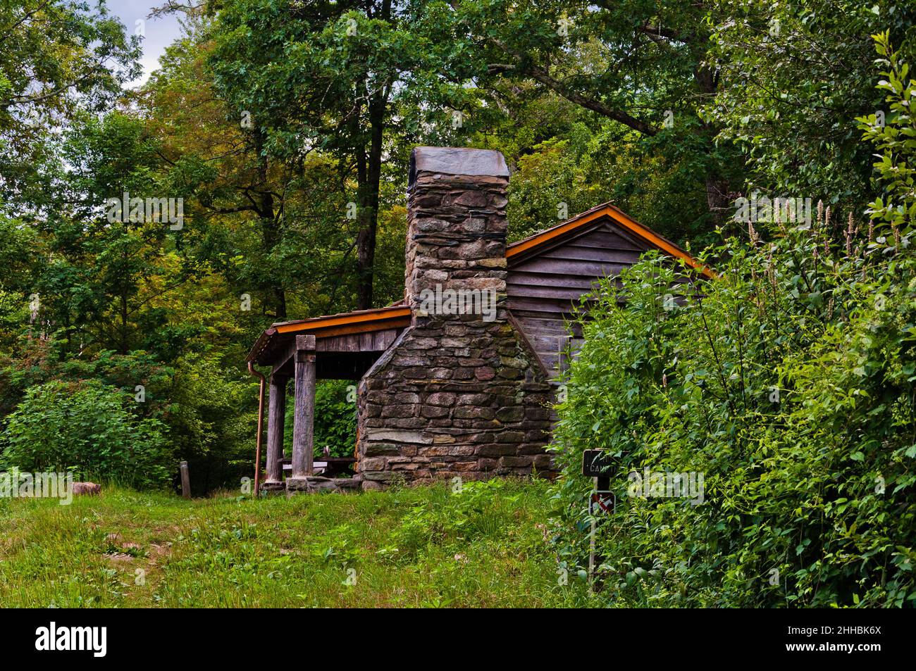 Shenandoah national park cabin hi-res stock photography and images - Alamy
