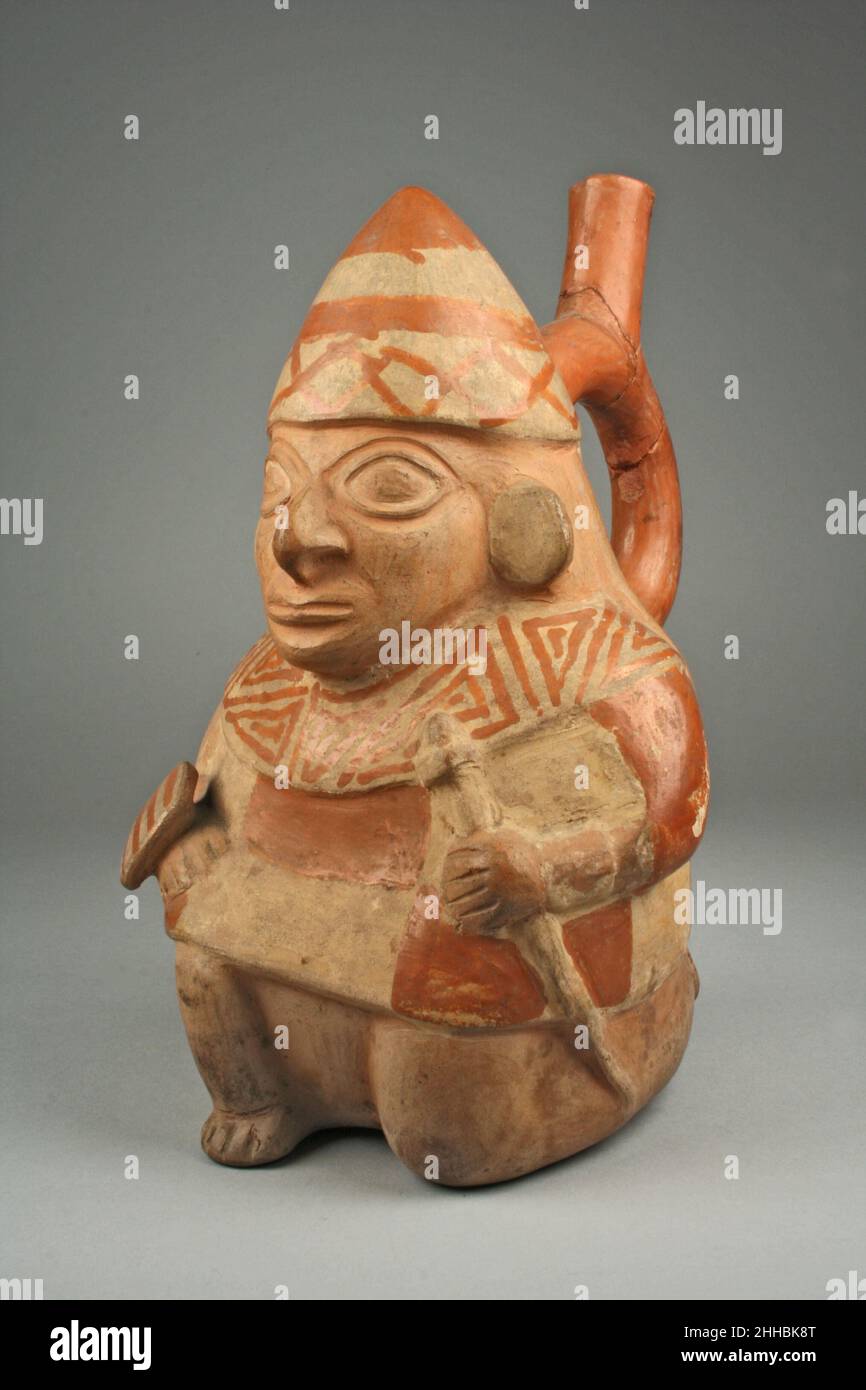 Moche pottery figures hi-res stock photography and images - Alamy