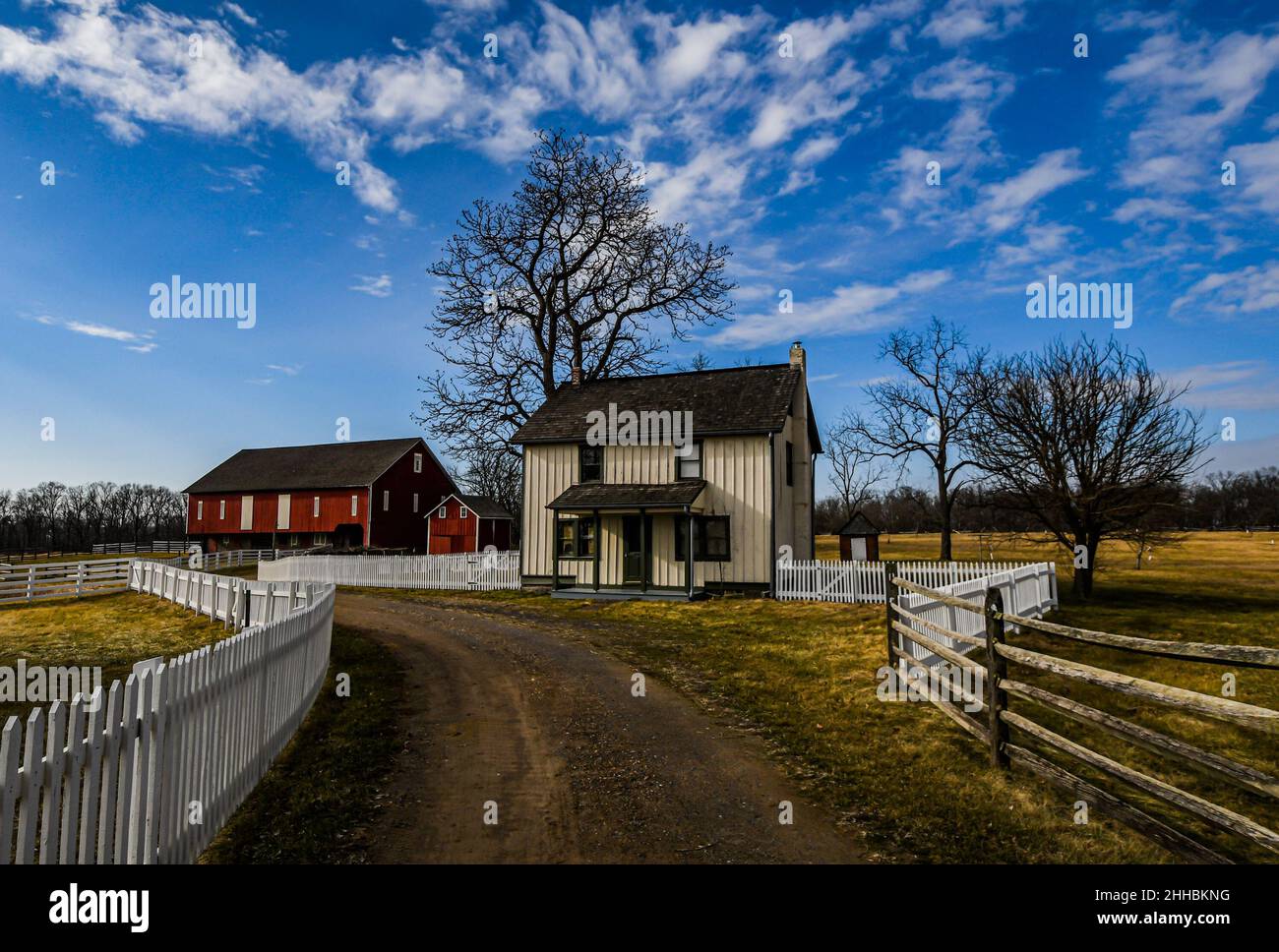 Photo of a Civil War Farmhouse and Barn, Gettysburg National Military ...