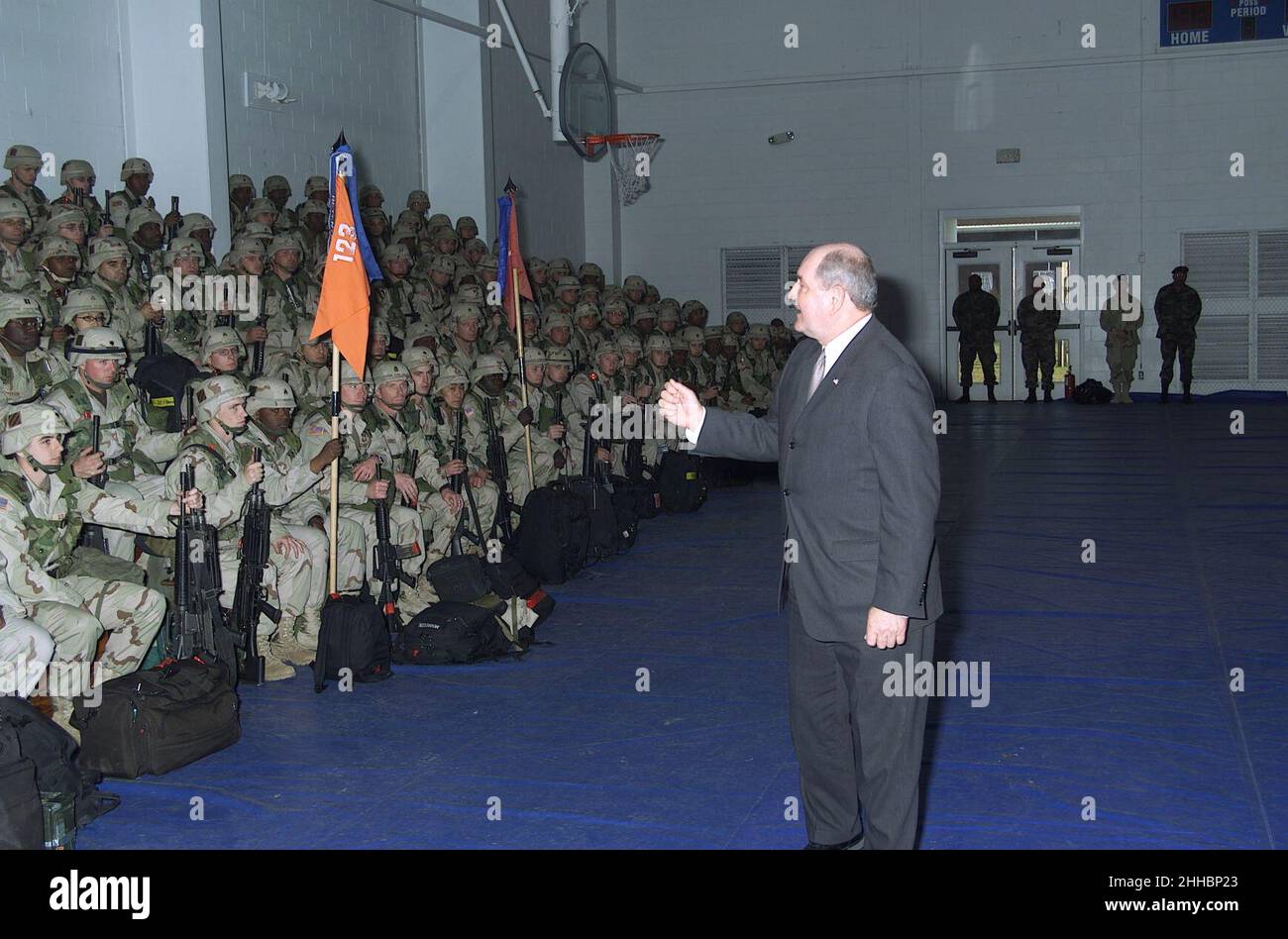 Sonny Perdue addresses U.S. Army Soldiers from the 123rd Signal ...