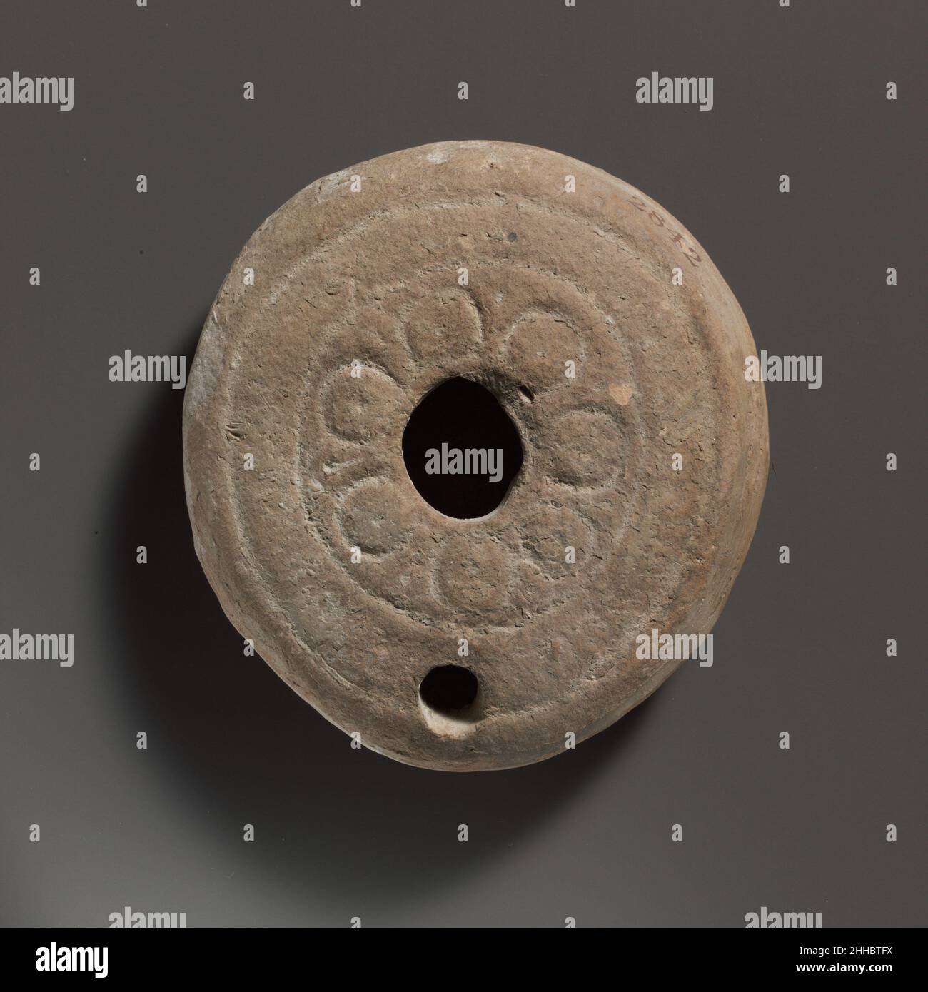Lamp oval shape pattern hi-res stock photography and images - Alamy