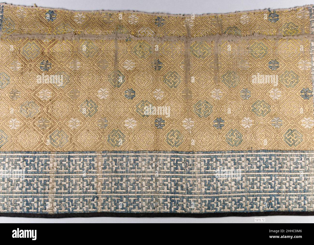 Traditional woven coverlet hi-res stock photography and images - Alamy