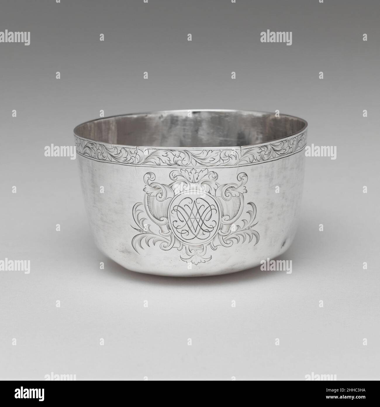 Scrolled acanthus leaf hi-res stock photography and images - Alamy