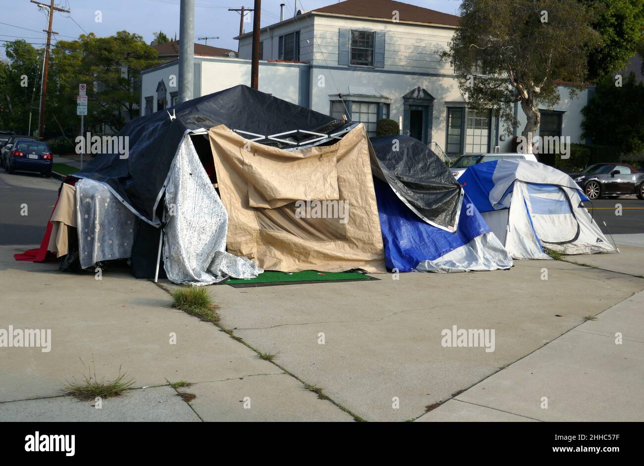 Usa homeless tent la hi-res stock photography and images - Alamy