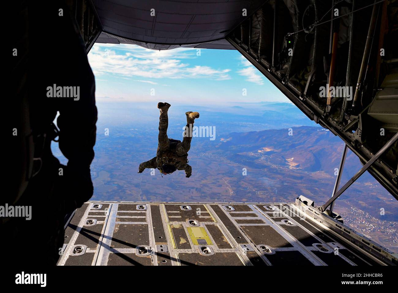 Aviano Air Base, Italy. 13th Jan, 2022. An airman assigned to the 57th ...