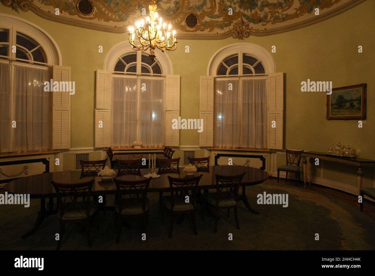 Spaso house hi-res stock photography and images - Alamy