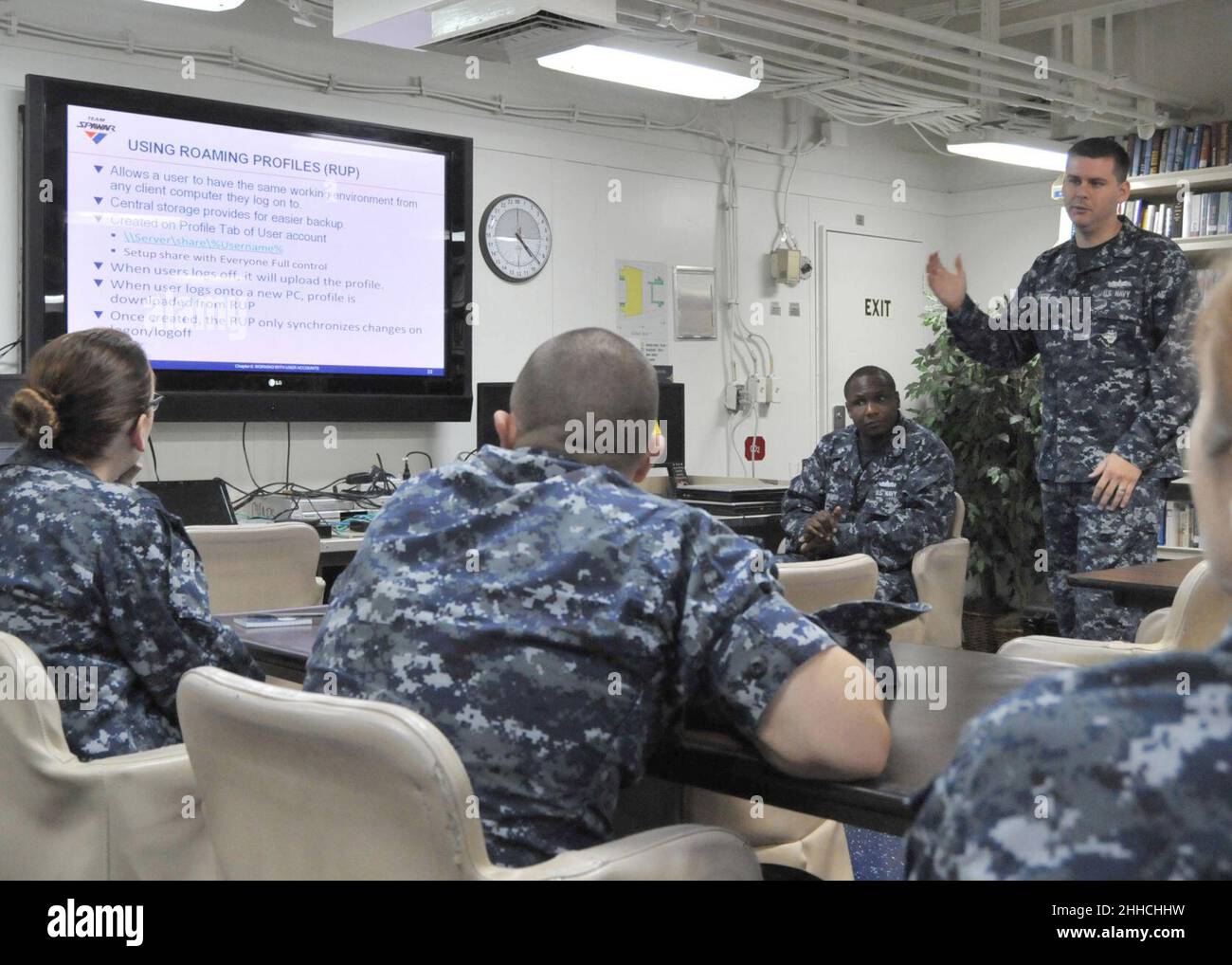 SPAWAR trains Boxer ITs 130723 Stock Photo - Alamy
