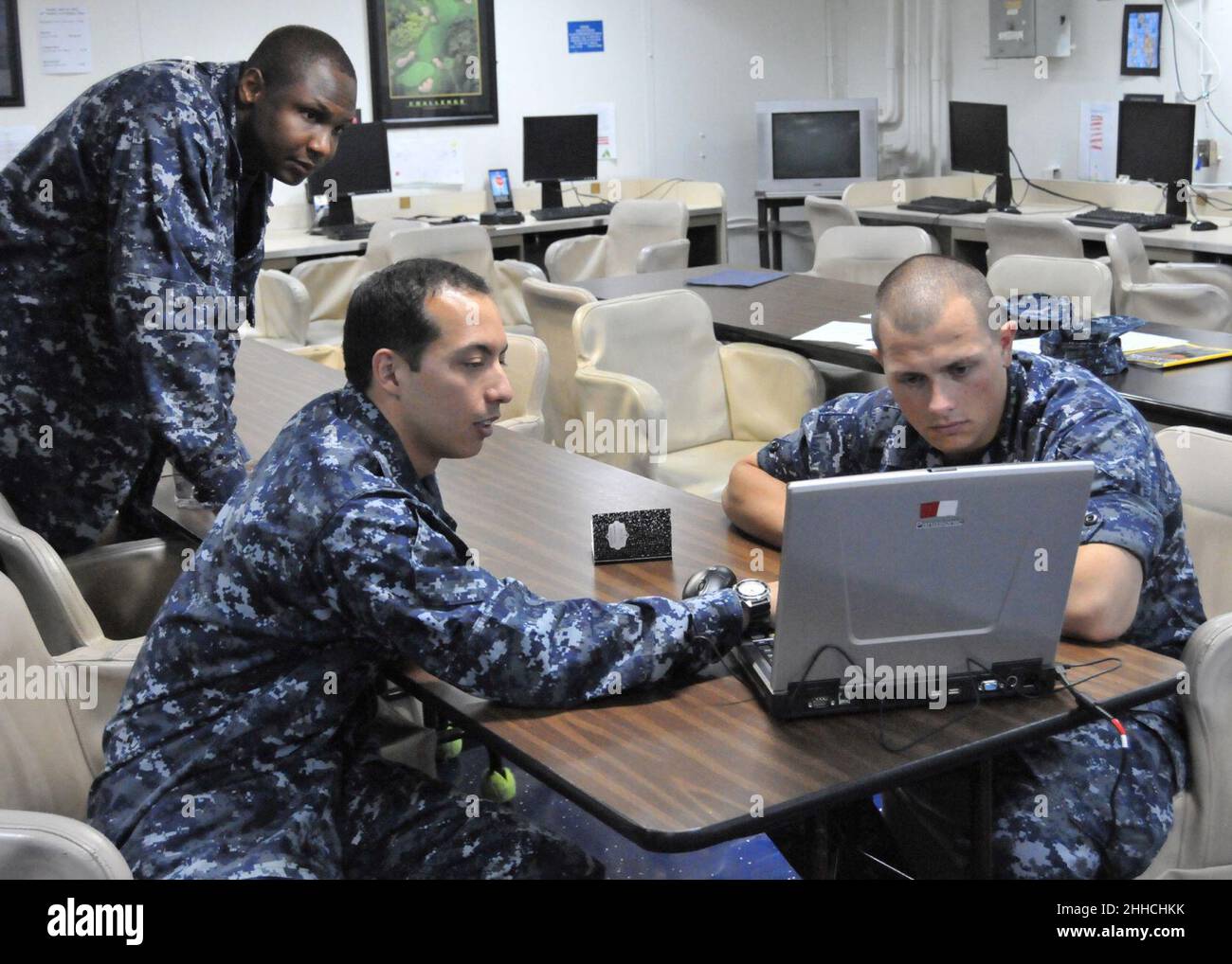 SPAWAR trains Boxer ITs 130723 Stock Photo - Alamy