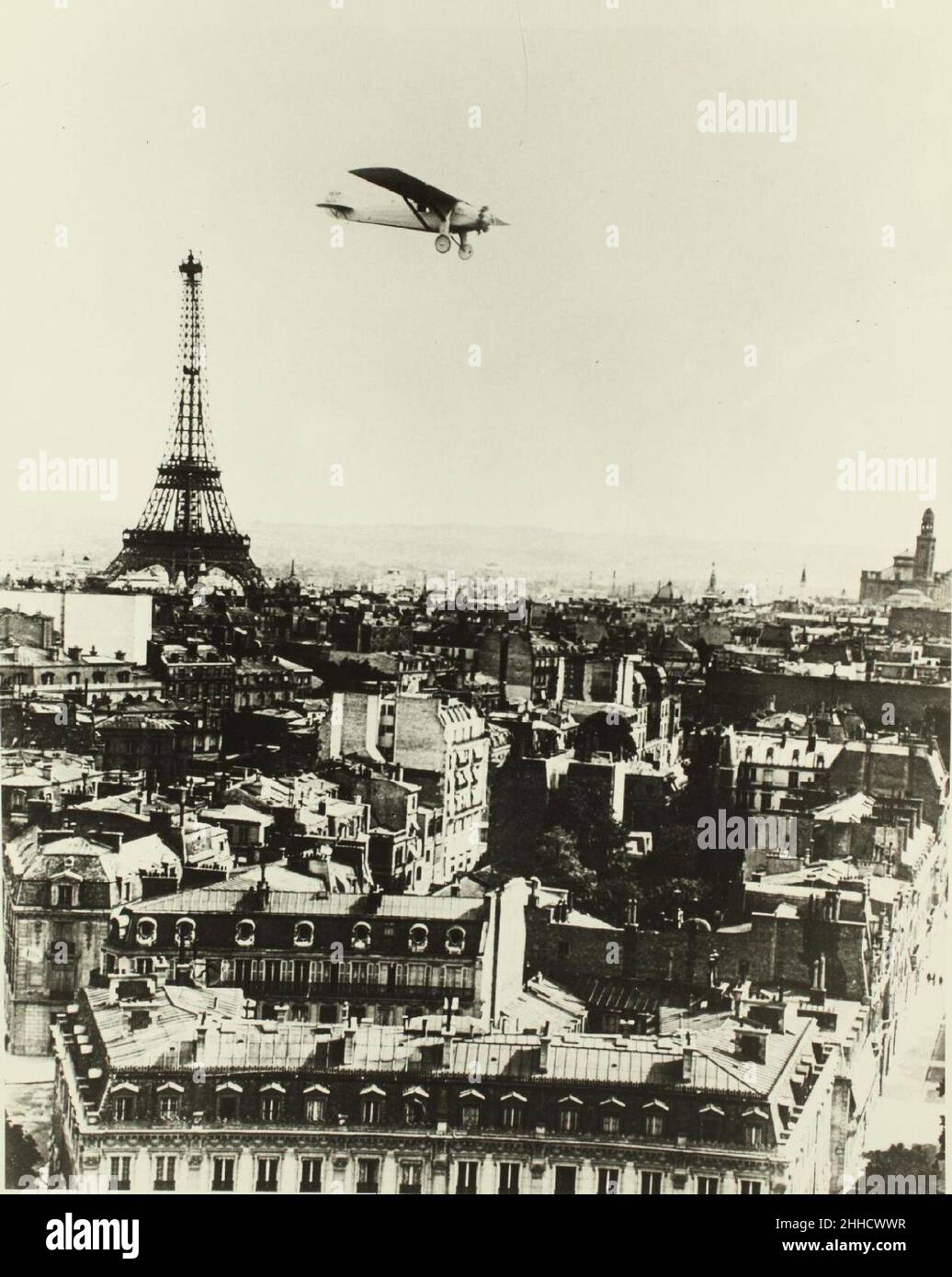Spirit II in flight over Paris. Built for the San Diego Aerospace ...