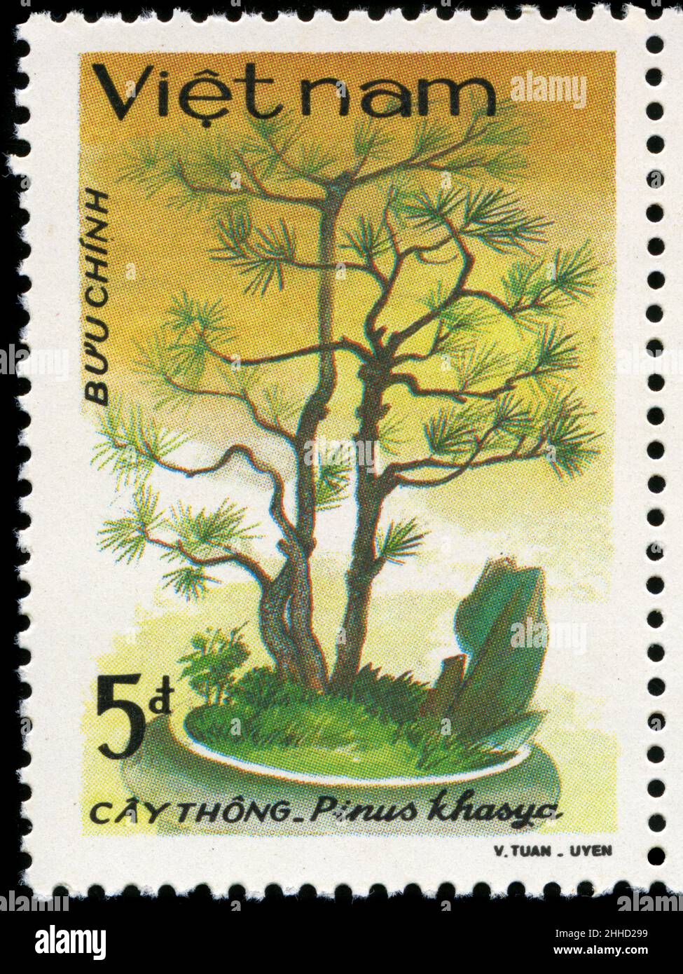 Vietnamese postage stamp hi-res stock photography and images - Alamy