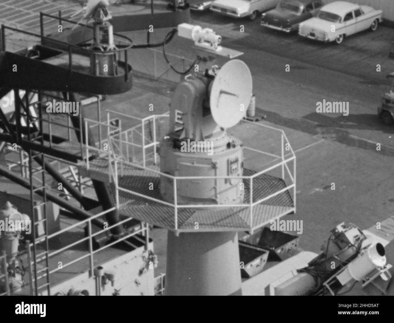 SPW-2 guidance radar aboard USS Oklahoma City (CLG-5), in October 1963 ...