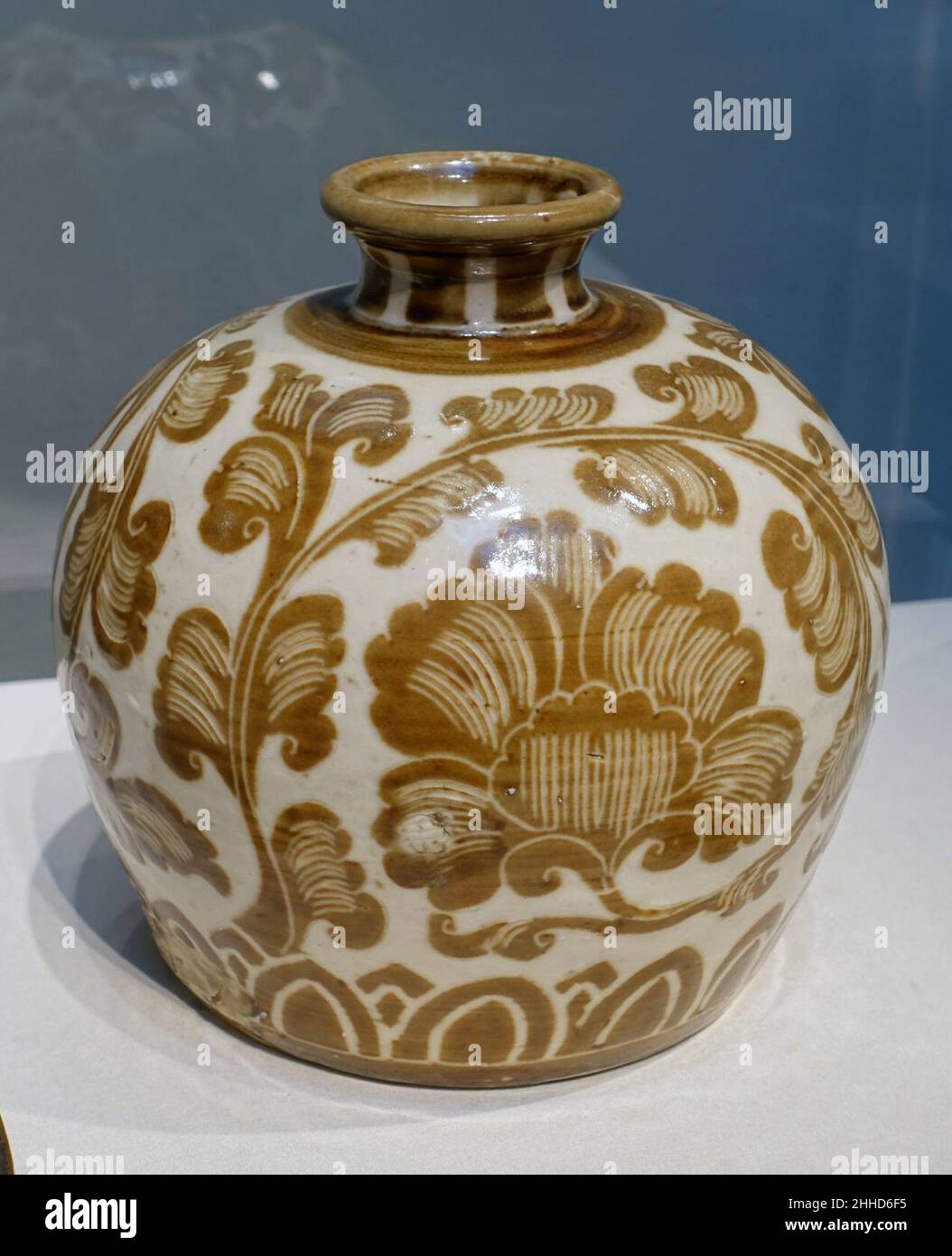 Squat bottle, Ding ware, China, Hebei Province, Quyang, Ding kilns ...