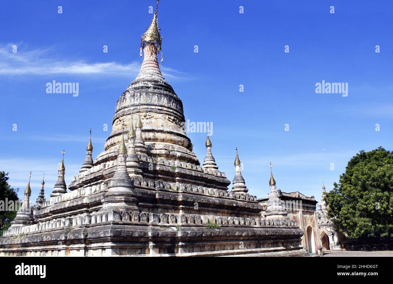 Ancient stupa in Khae Min Kha Temple Complex, archaeological zone of ...
